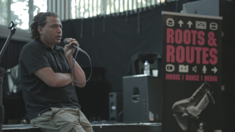 Rapper Fresku geeft jongeren masterclass - OPEN Rotterdam