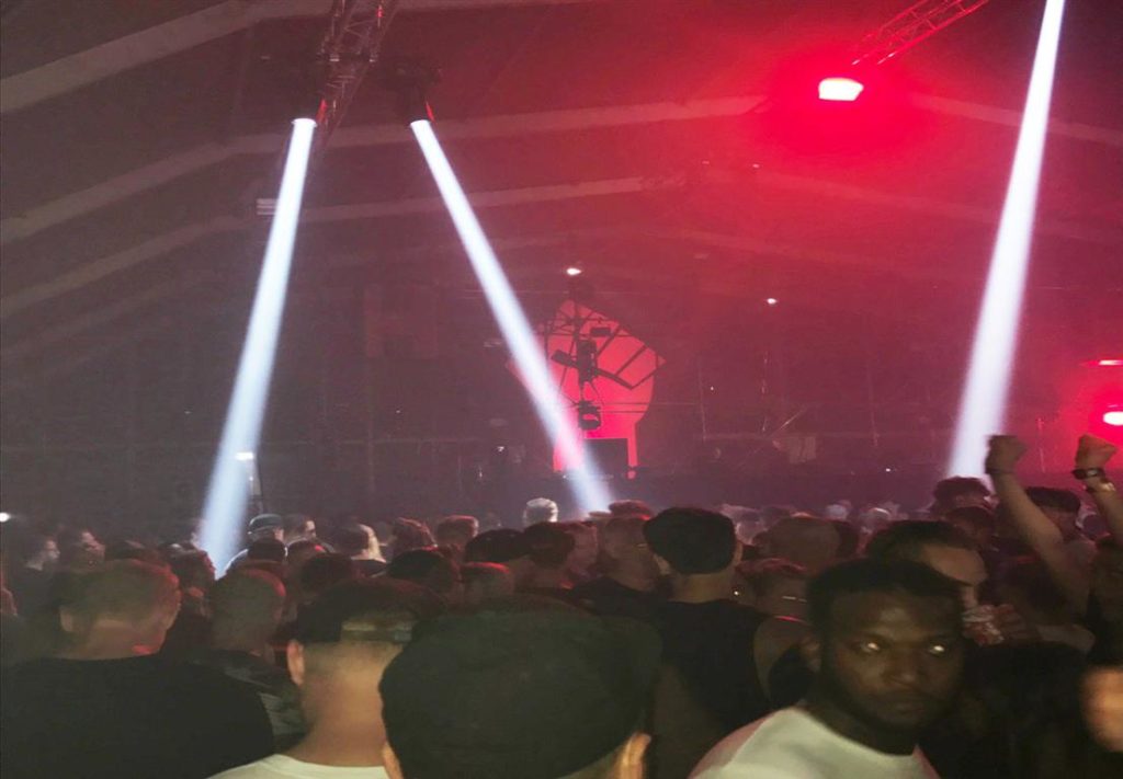 Rotterdam Rave met supervette lichtshow op het Lloydplein - OPEN Rotterdam