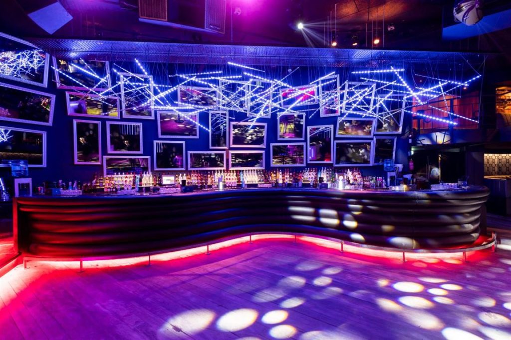 De nieuwe club Munch is voor (bijna) alle Rotterdammers - OPEN Rotterdam