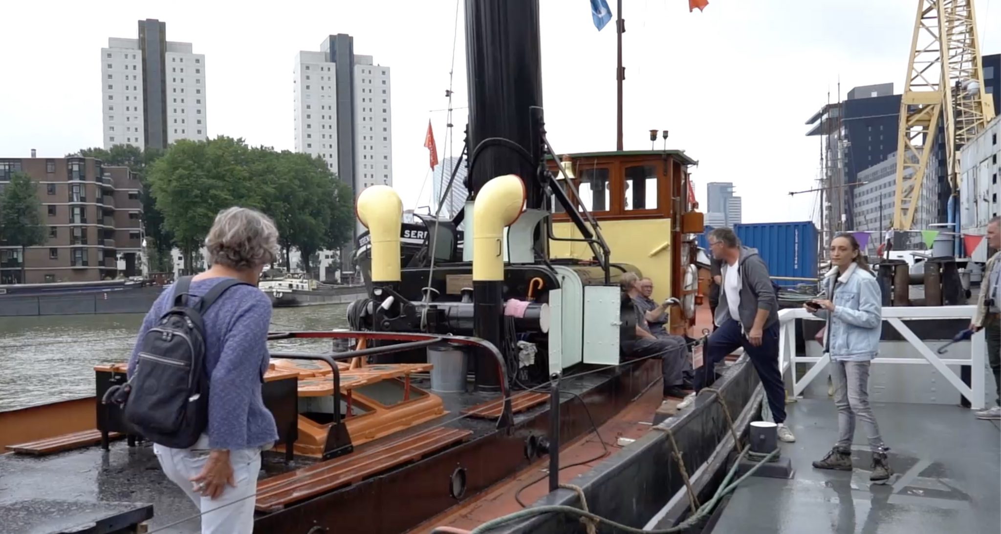VIDEO | Historisch stoomschip maakt tochtjes door de Rotterdamse haven ...