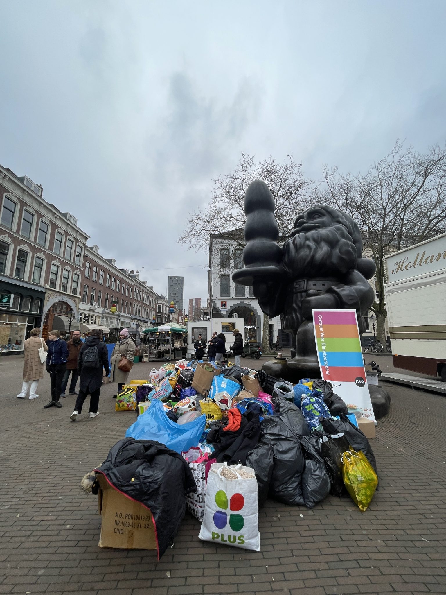 Inzameling van jassen en sjaals bij Kabouter Buttplug groot succes ...