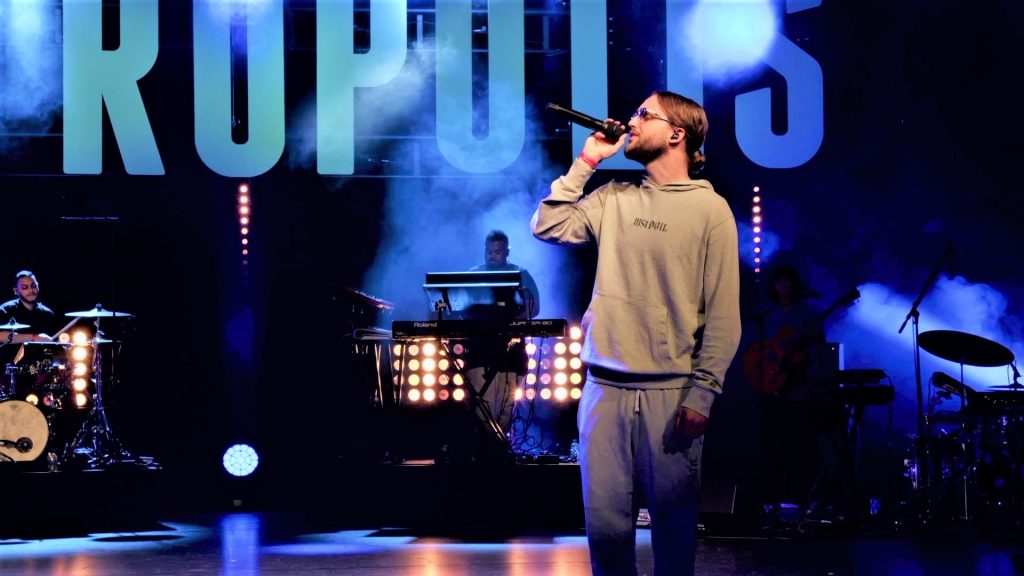 Rotterdamse rapper Kevin kondigt zijn grootste show ooit aan in Ahoy ...