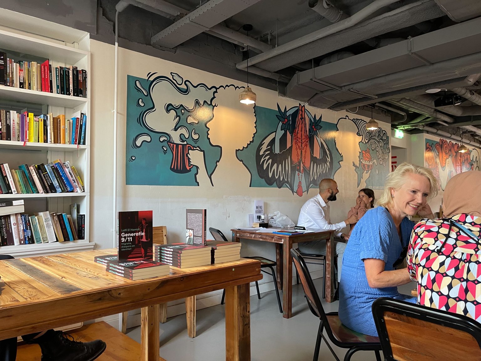 Lotfi El Hamidi presenteert nieuw boek ‘Generatie 9/11’ bij Heilige ...