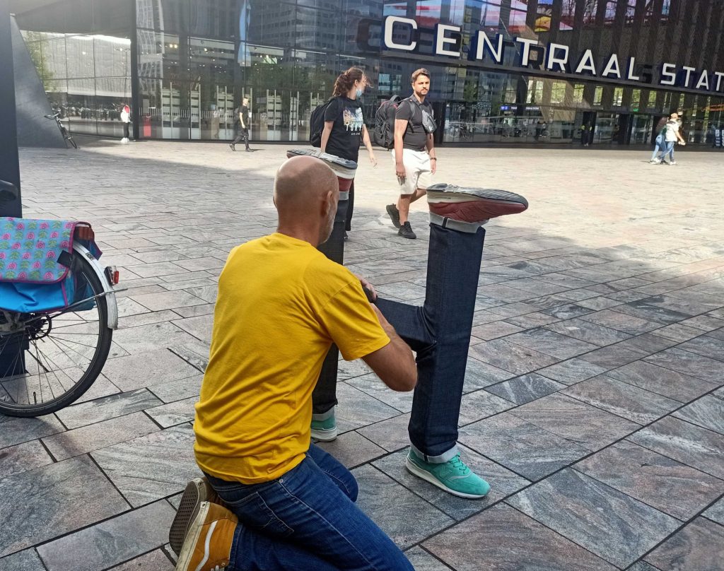 Deze grafisch ontwerper fotografeert bijzondere letters door Rotterdam ...