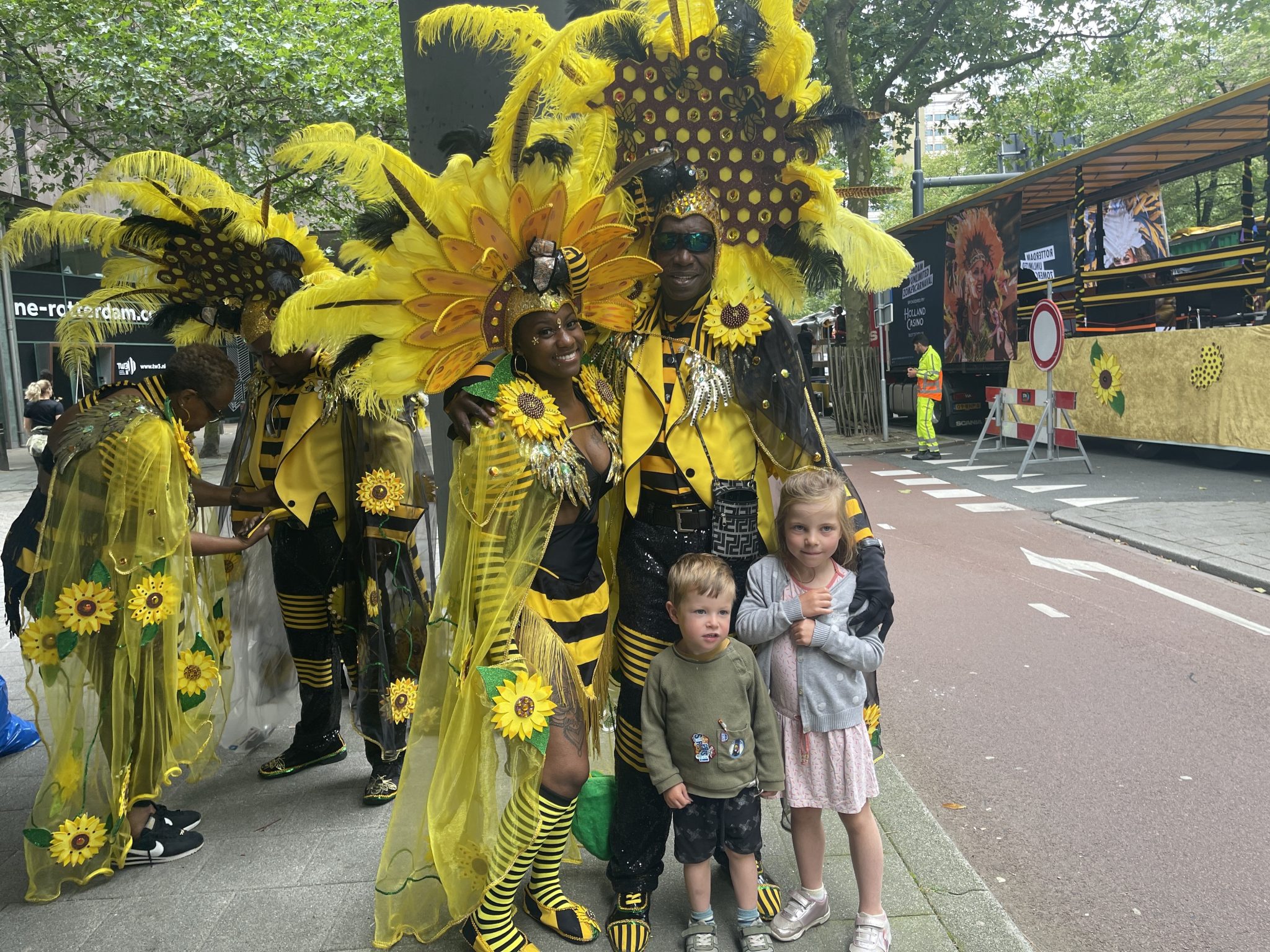 LEES TERUG: Vier Zomercarnaval Rotterdam 2023 samen met OPEN Rotterdam ...