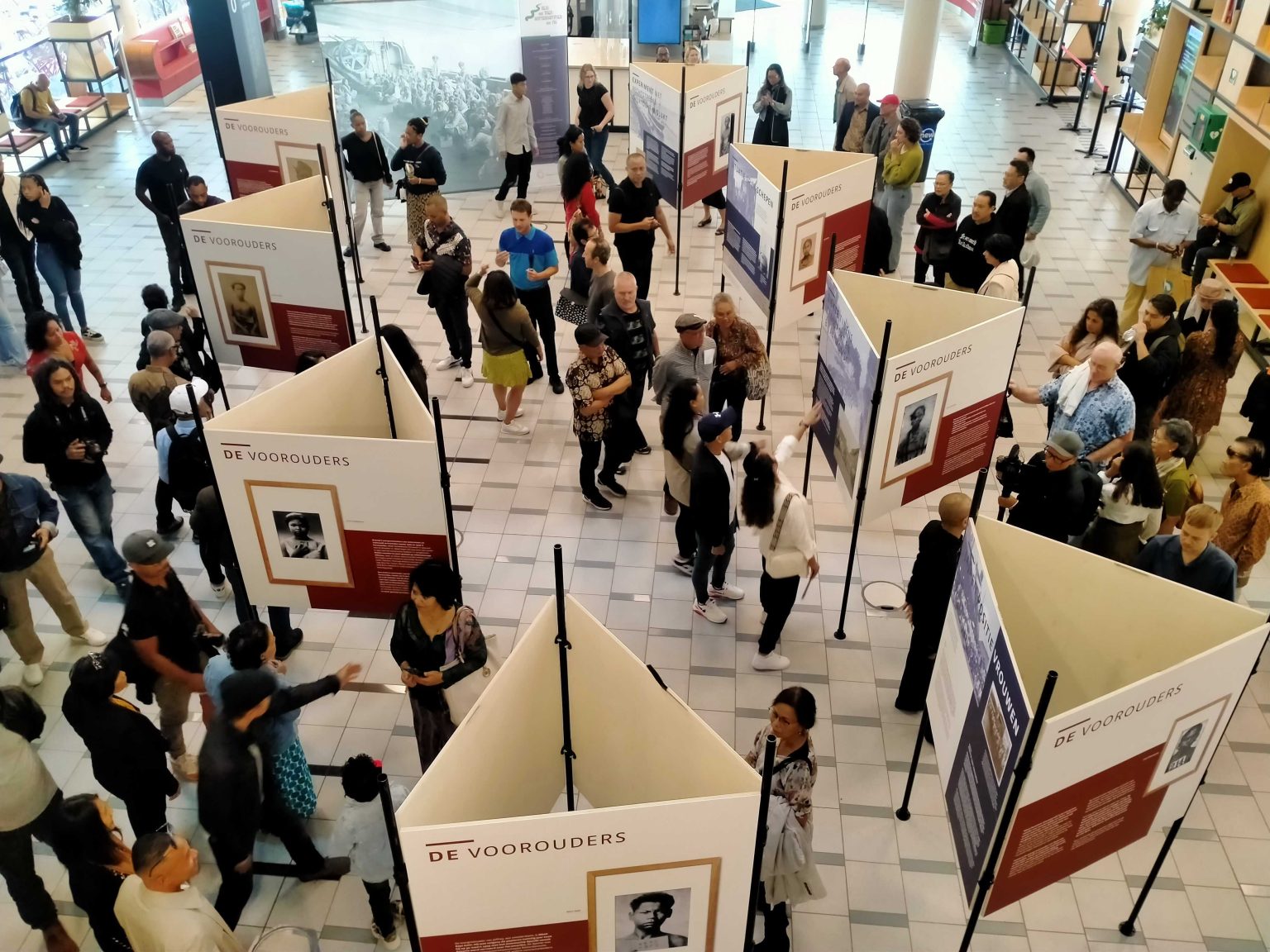 Acht portretten onthullen een gedeeld Javaans-Surinaams verleden - OPEN ...