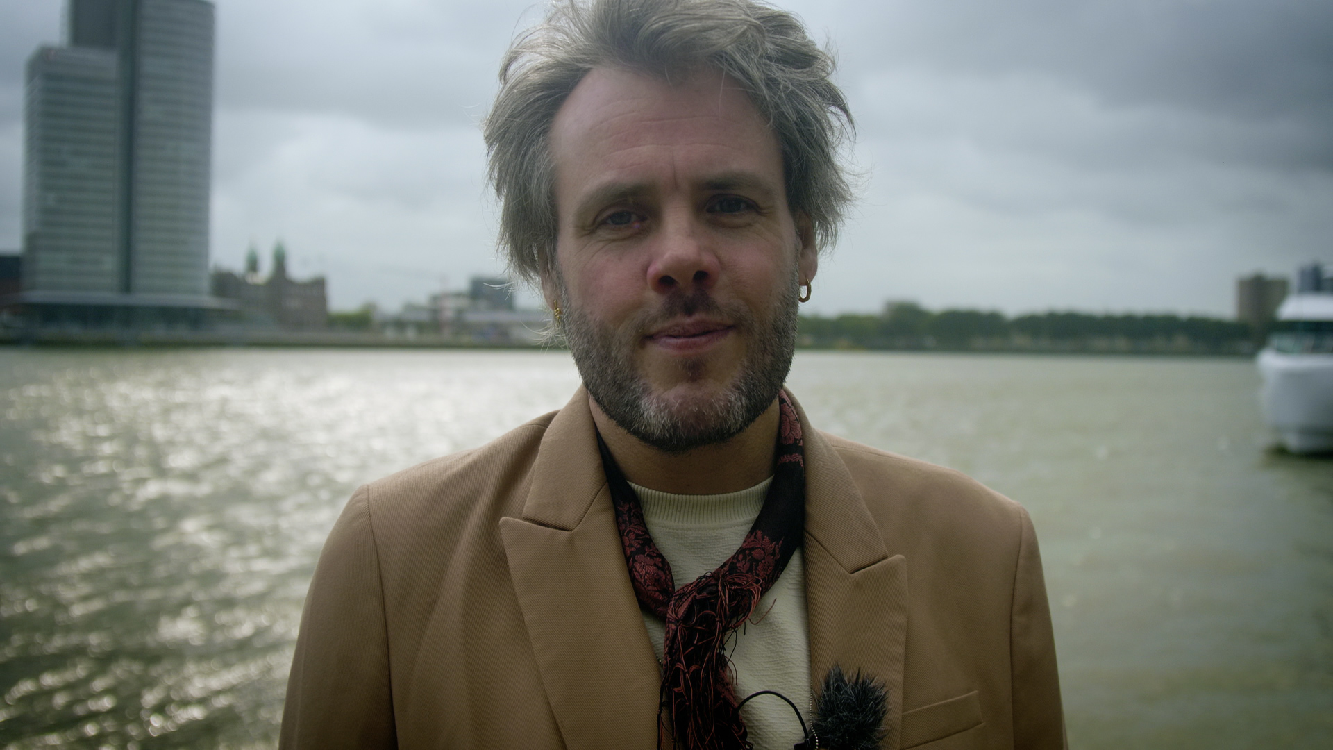 Schrijver Vincent Cardinaal wil verslaving bespreekbaar maken - OPEN ...