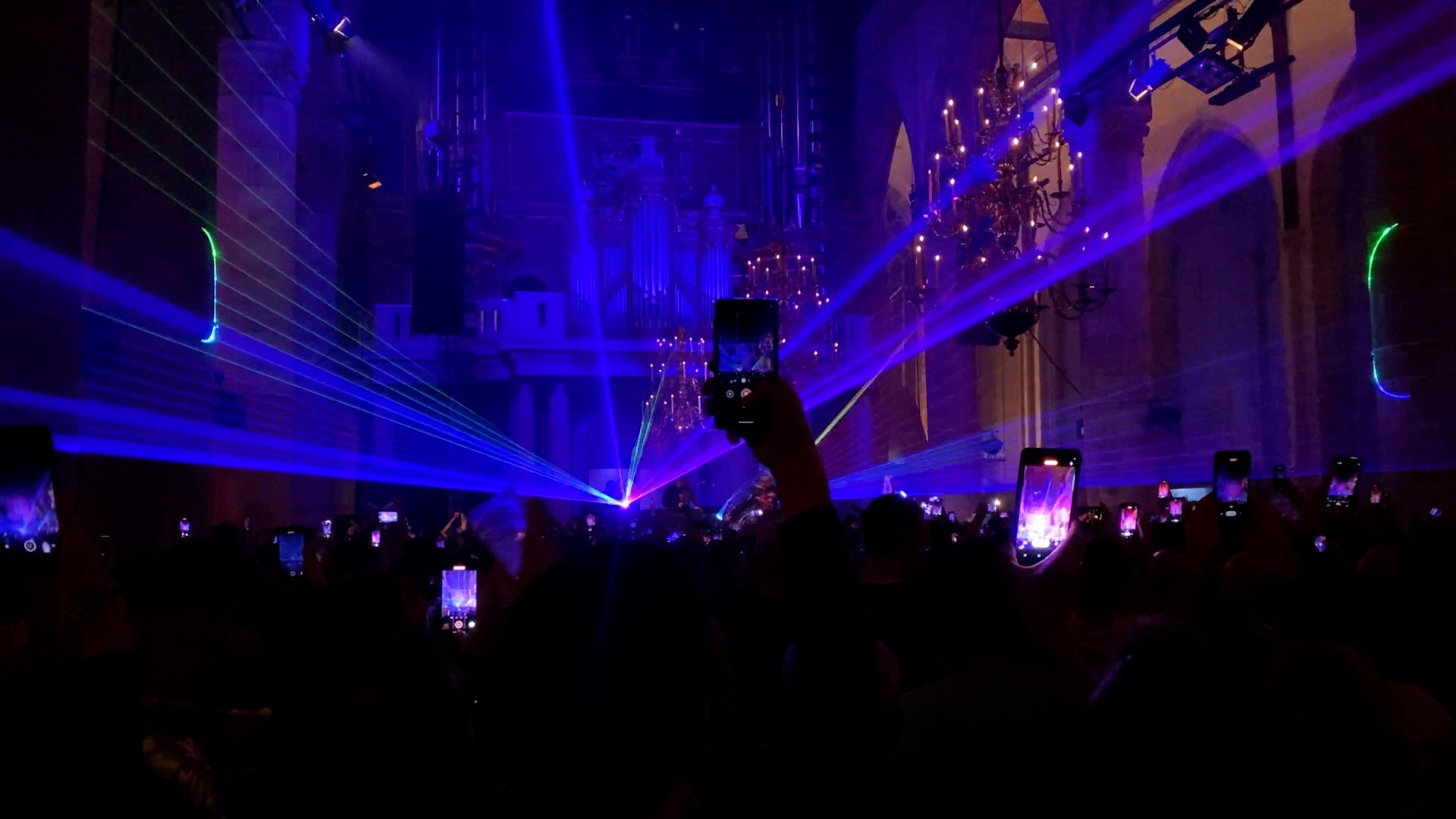 Gabber in de kerk: Rotterdam Terror Corps viert dertigjarig jubileum in ...