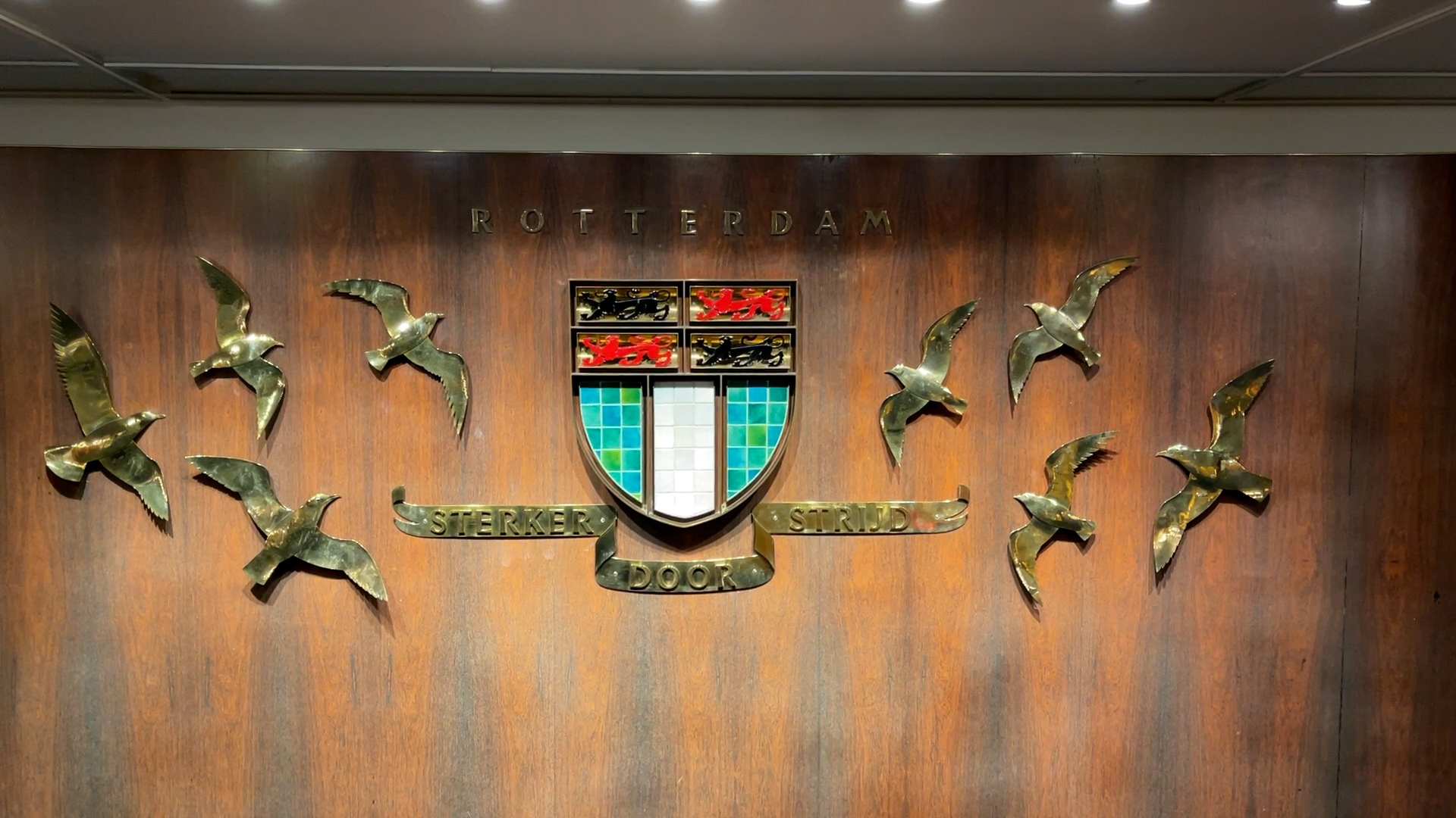 ‘Sterker door strijd’ al 76 jaar de spreuk onder het wapen van ...