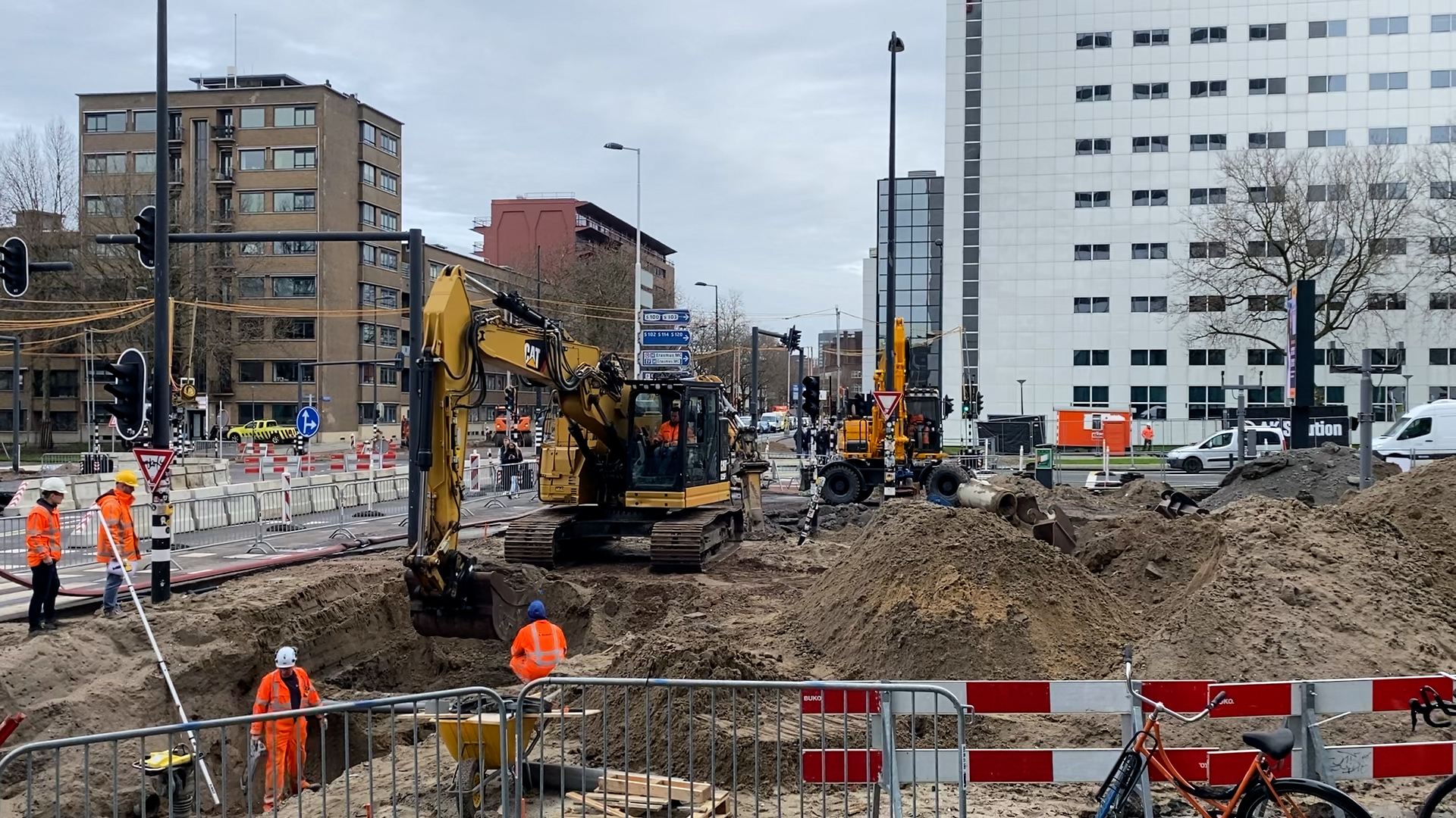 Kruising ’s Gravendijkwal met Rochussenstraat op de schop om verkeerssituatie veiliger te maken ...