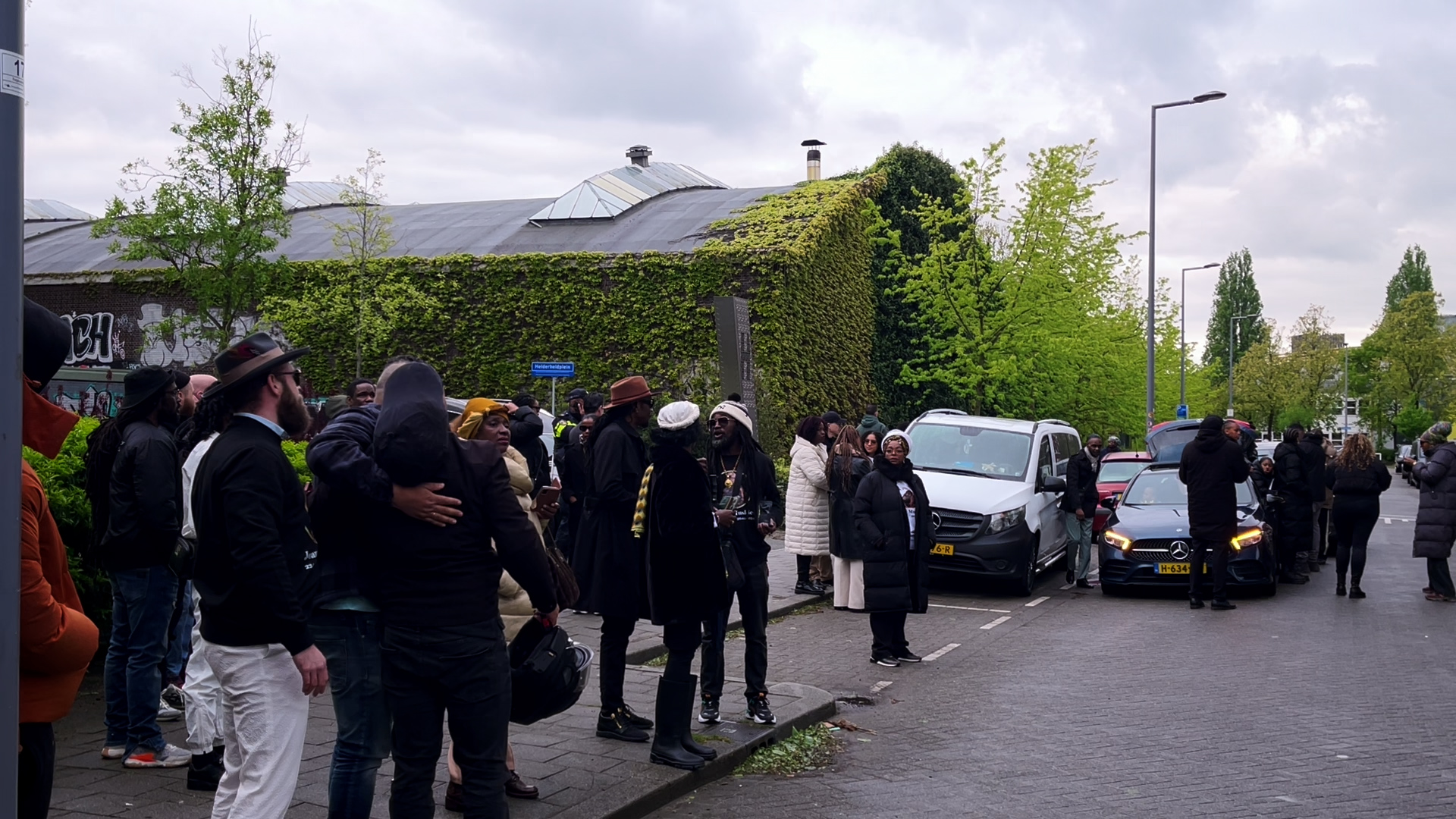 Laatste groet gebracht aan de ‘Moeder van Zuid’ Joany Muskiet (64 ...