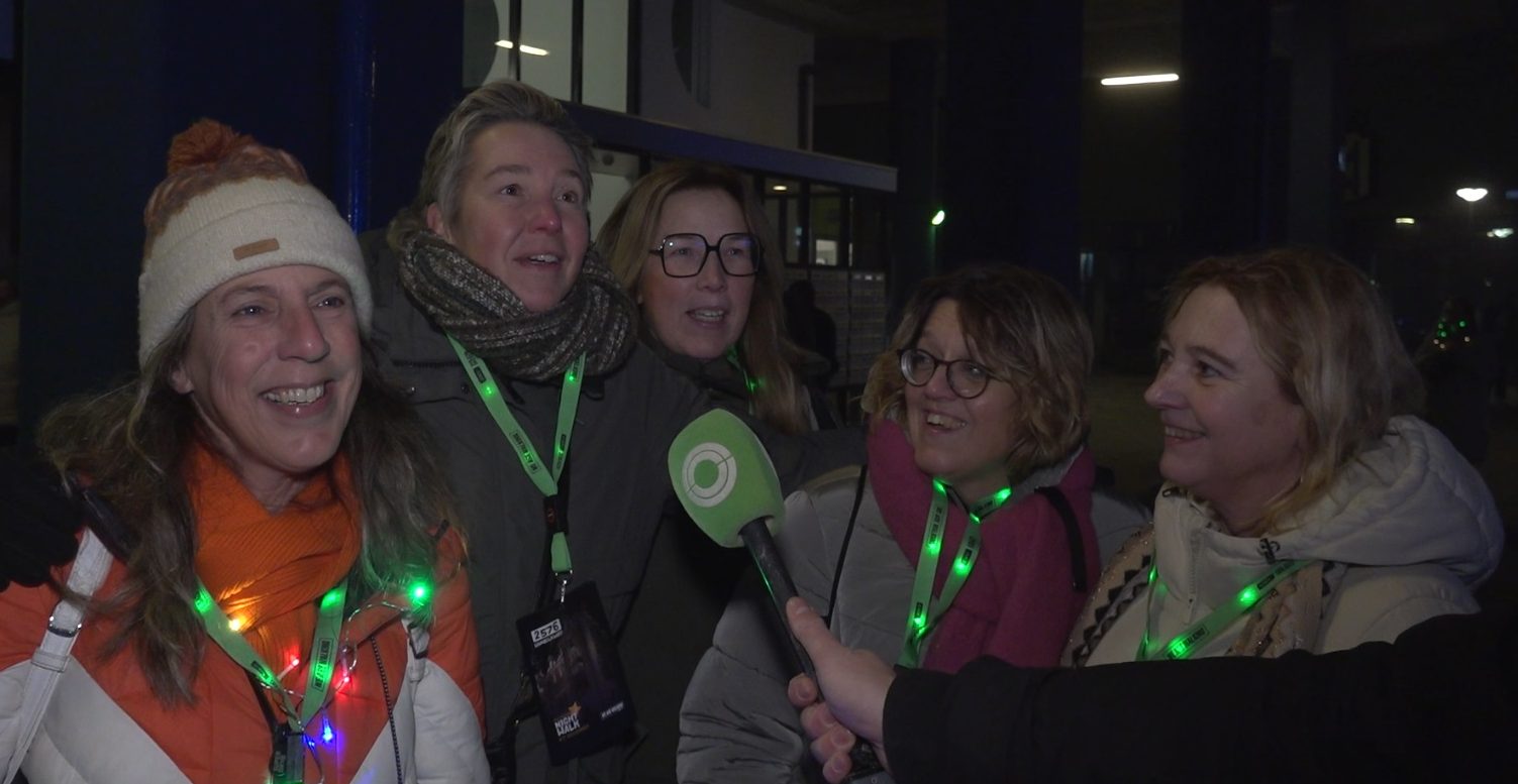 Rotterdam Night Walk trekt bijna vijfduizend wandelaars: ‘Gezellig en ...