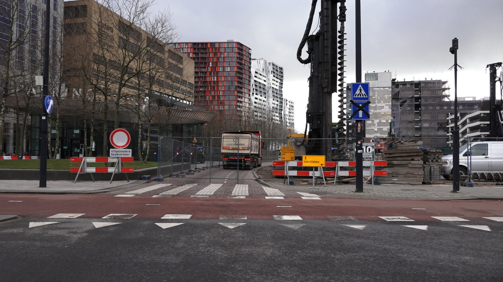 Ondernemers West-Kruiskade boos over onverwachte wegafsluiting door ...