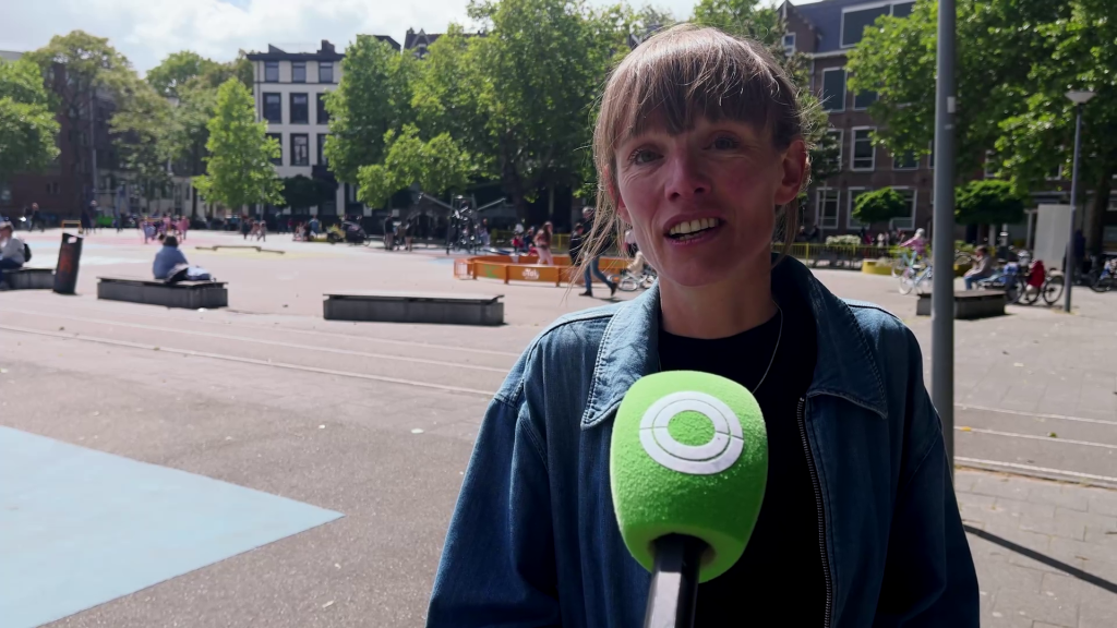 Sanne fotografeerde ruim 200 Rotterdamse speeltuinen: ‘Ze kunnen een ...