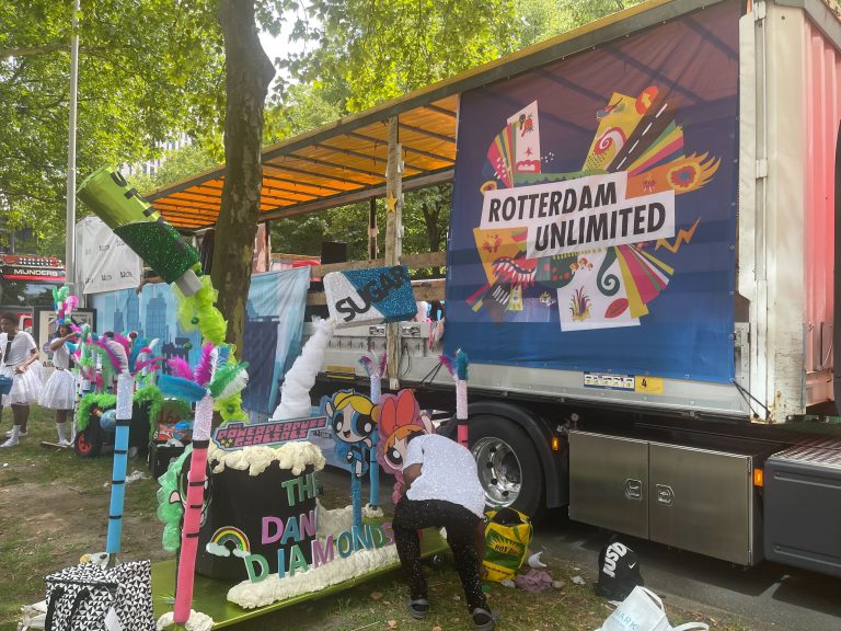 LEES TERUG: Liveblog van Zomercarnaval 2025 in Rotterdam - OPEN Rotterdam