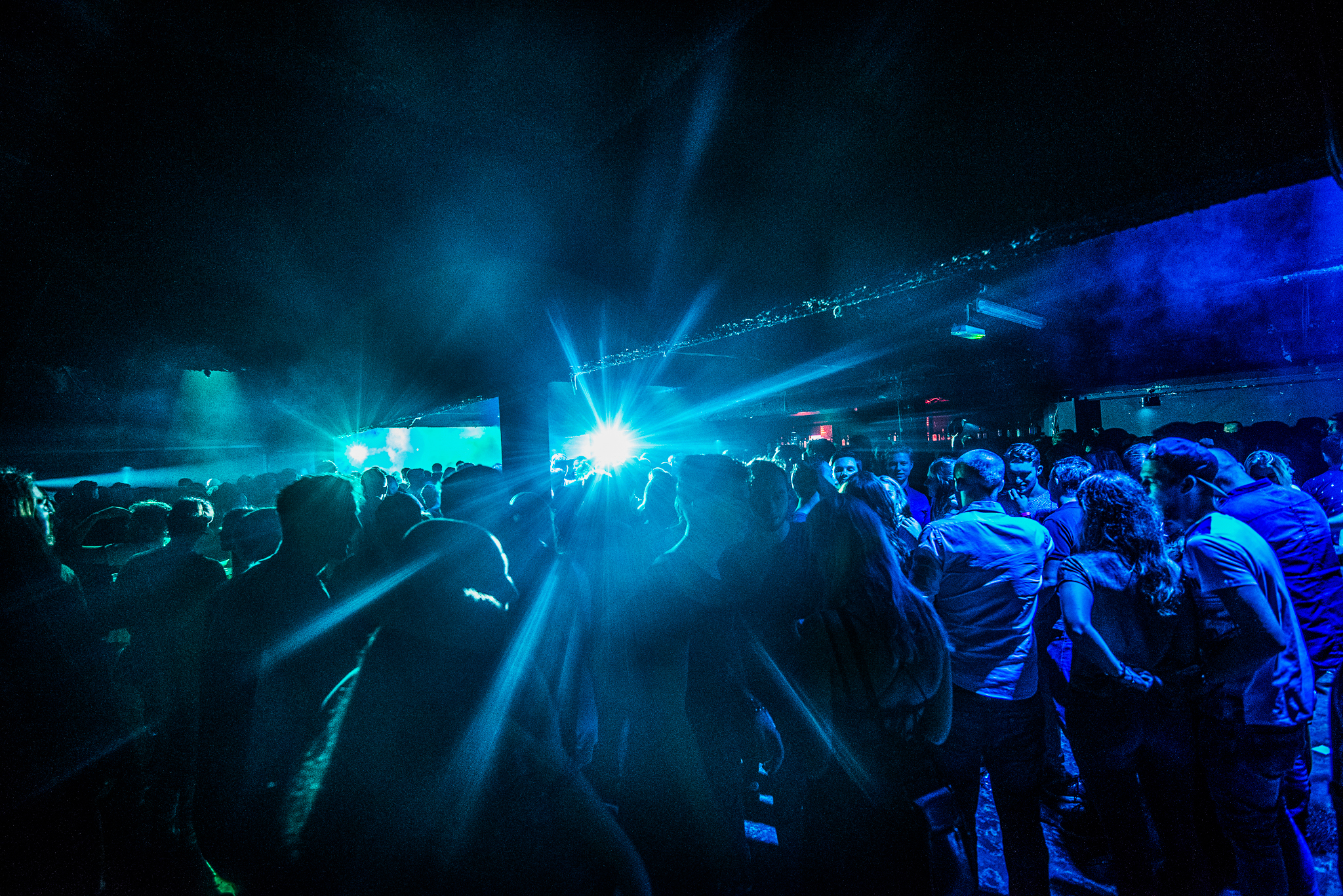 Nog 13 weekenden feesten: Rotterdamse club Perron stopt er definitief ...